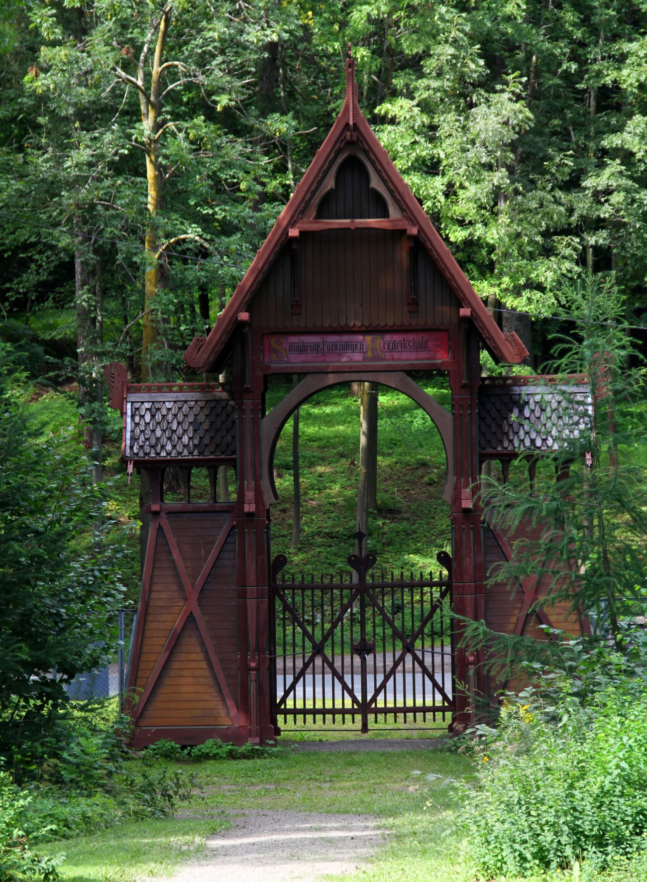Exploring Norwegian Architecture – Norse Roots Media
